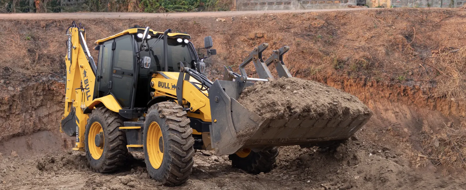 Bull HD 76 | Backhoe Loader | Construction Equipment